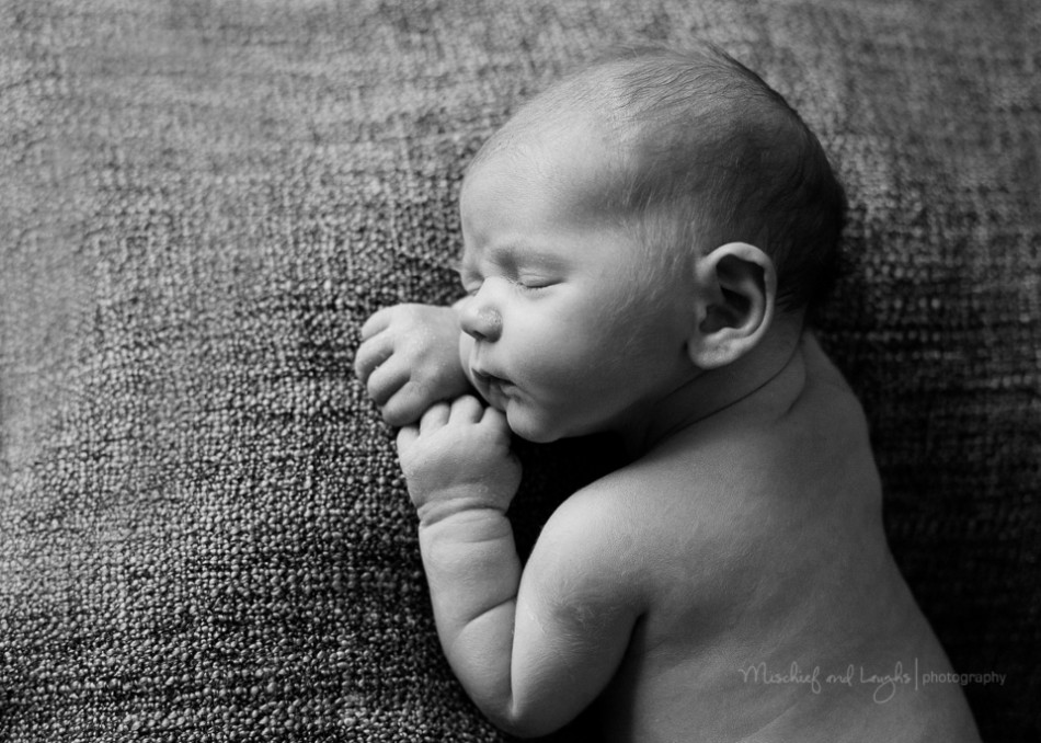 Little Nico at Home, Northern Kentucky Cincinnati Newborn baby Photos