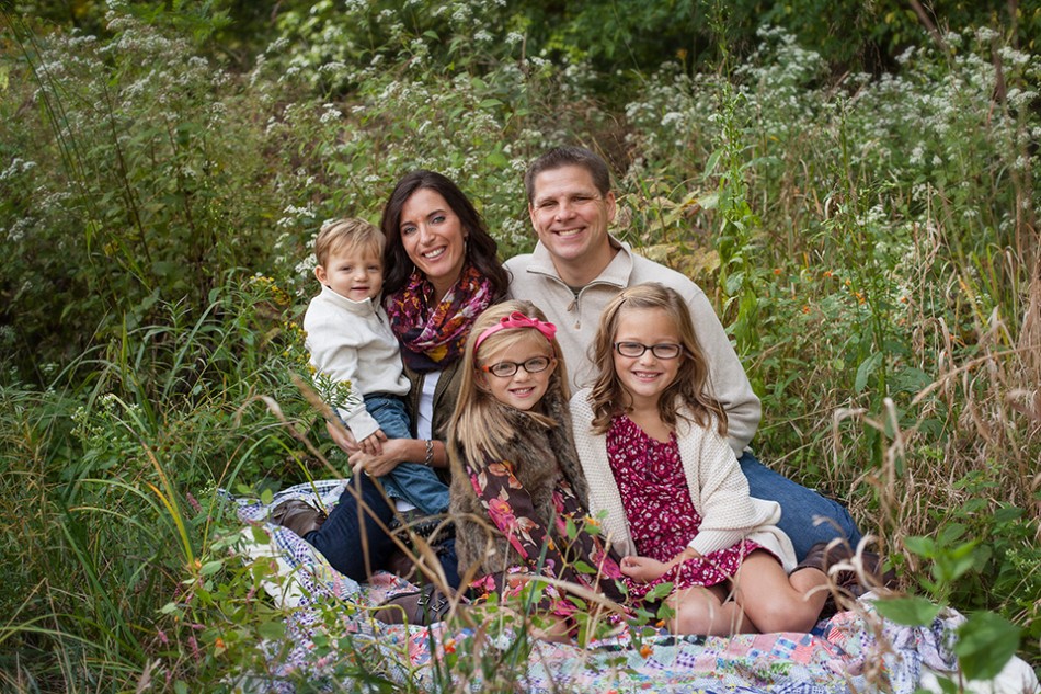 Family Love {Fall Mini Photo Session, Cincinnati} - Mischief and Laughs ...